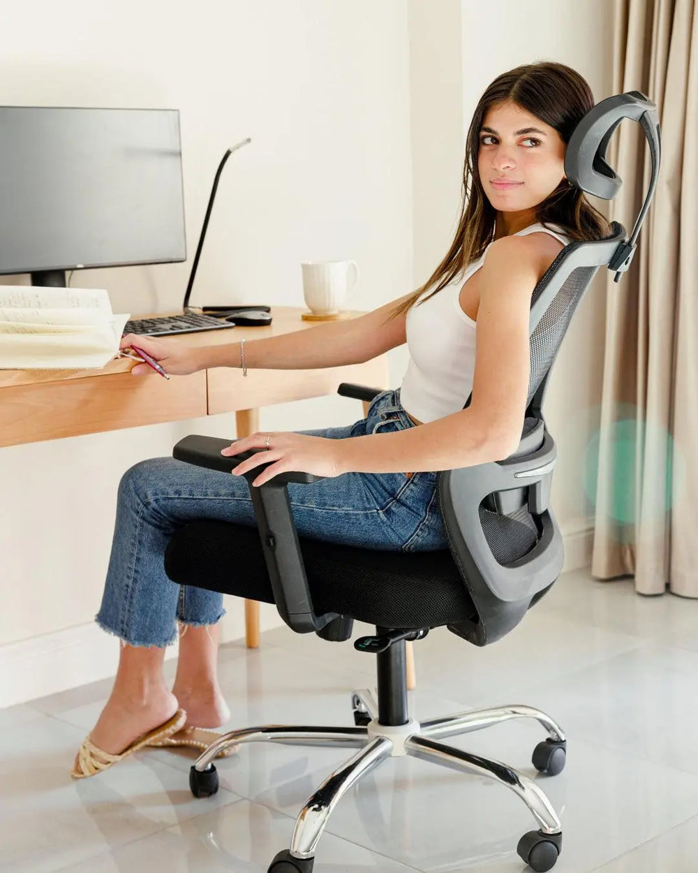 M5 Black Mesh Chair - Wasilaah UAE