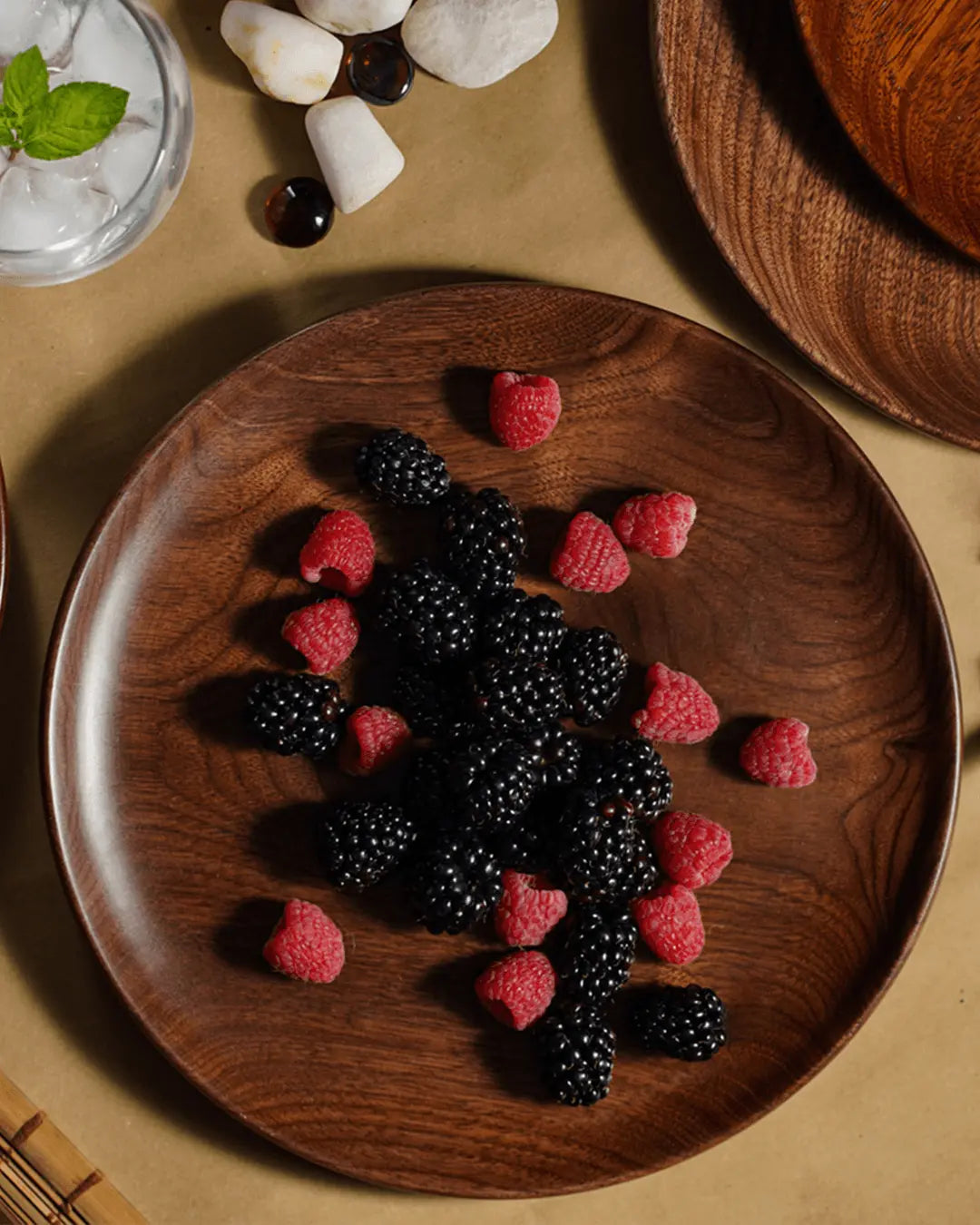 طبق خشب جوز ترك